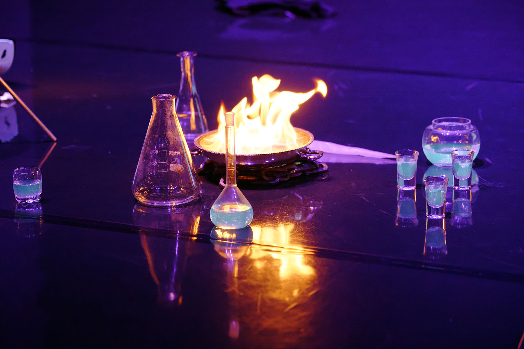 berta / The torch, the key and the snake ∞